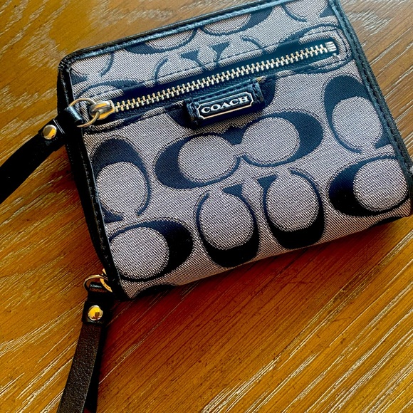 Coach | Bags | Coach Poppy Signature Wallet | Poshmark